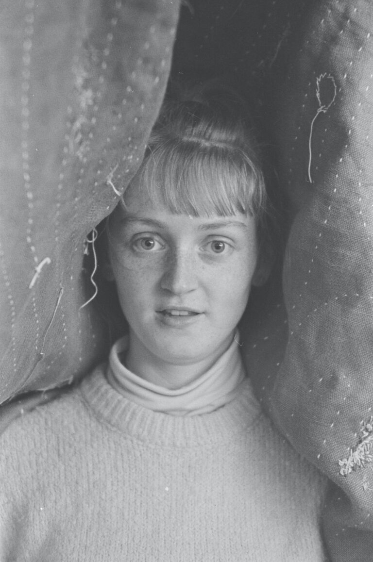 Amy May Ellis + supports – The Tin Music and Arts